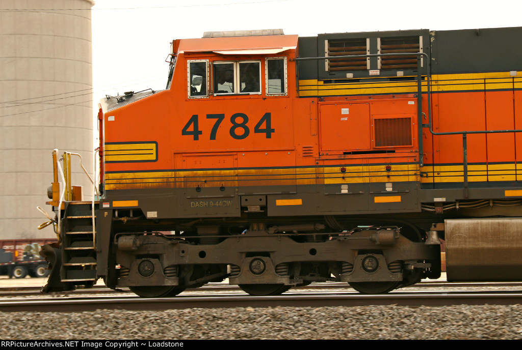 BNSF 4784